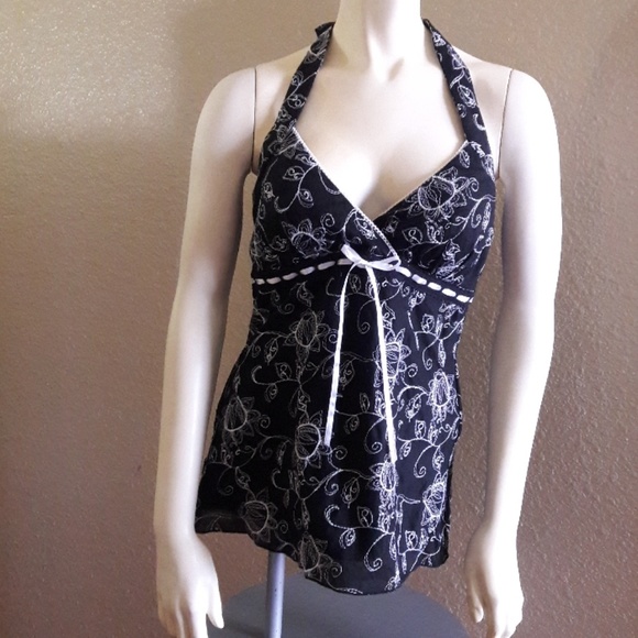 Three Hearts | Tops | Three Pink Hearts Top Size M Nwt | Poshmark